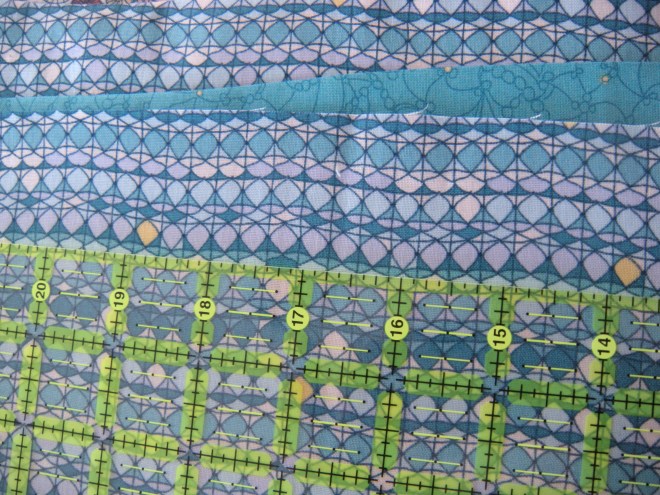 I’m making waves, and here’s a curved piecing tutorial so you can make ...