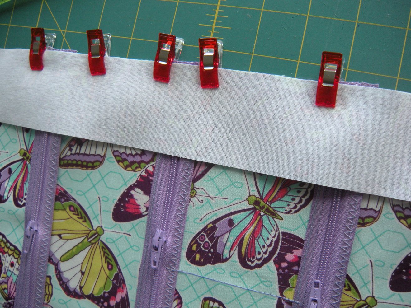 The Great Escape Jewelry Roll, part two: finishing the project and ...