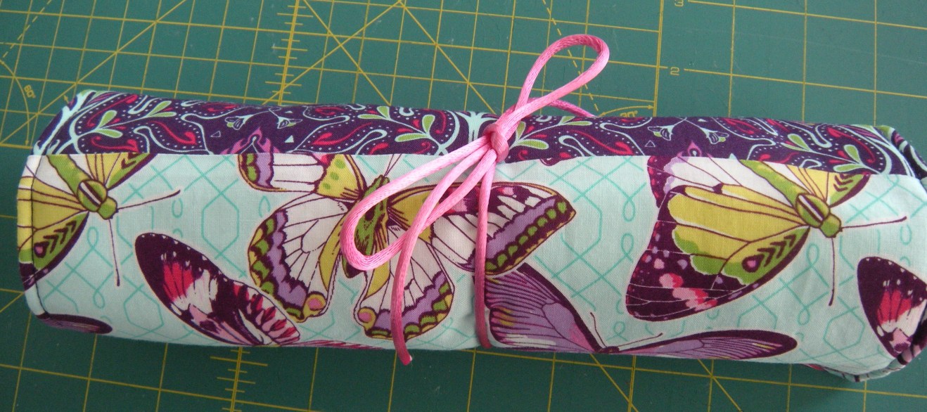 The Great Escape Jewelry Roll, part one: zippers are your new best ...