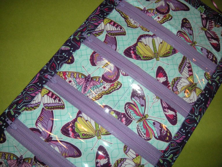 free jewelry roll pattern – handmade by Carole Carr